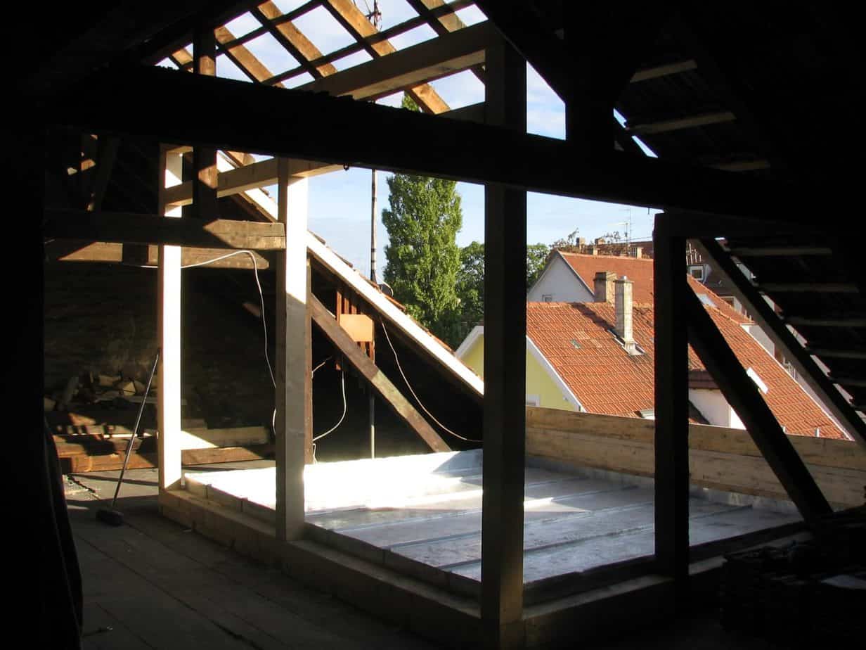 Terrasse tropézienne : exemples, prix et entretien (2024)